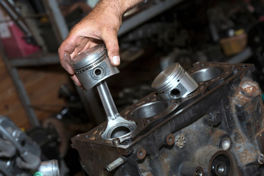 Piston in Engine Function Types Common Issues and Care -Autonexa