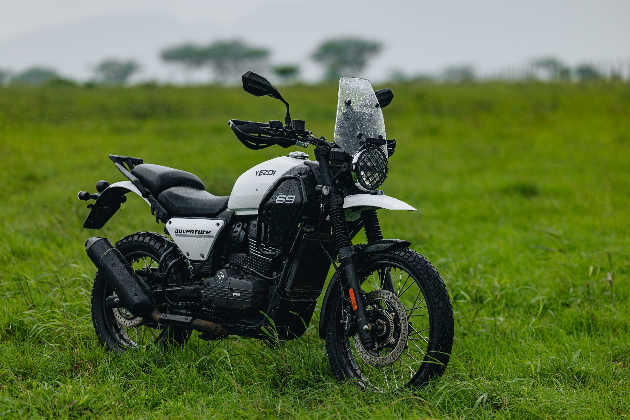 Top 9 Adventure Bikes in India Under 3 Lakh Price & Features -Autonexa