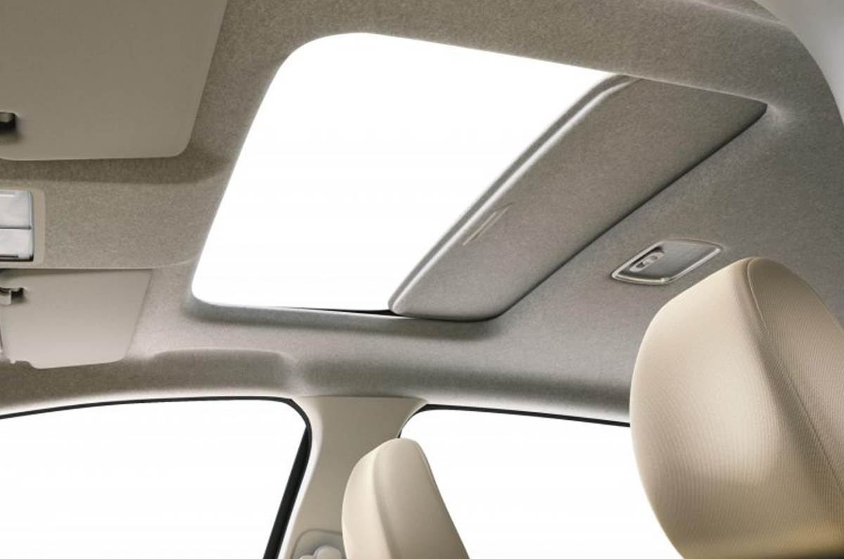 Moonroof vs Sunroof Cars: A Comprehensive Comparison -Autonexa