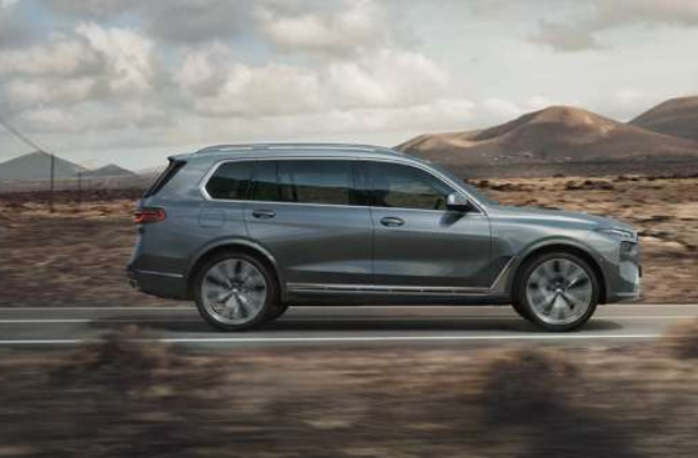 BMW X7 vs Audi Q7 Which Luxury SUV Deserves Your Garage -Autonexa