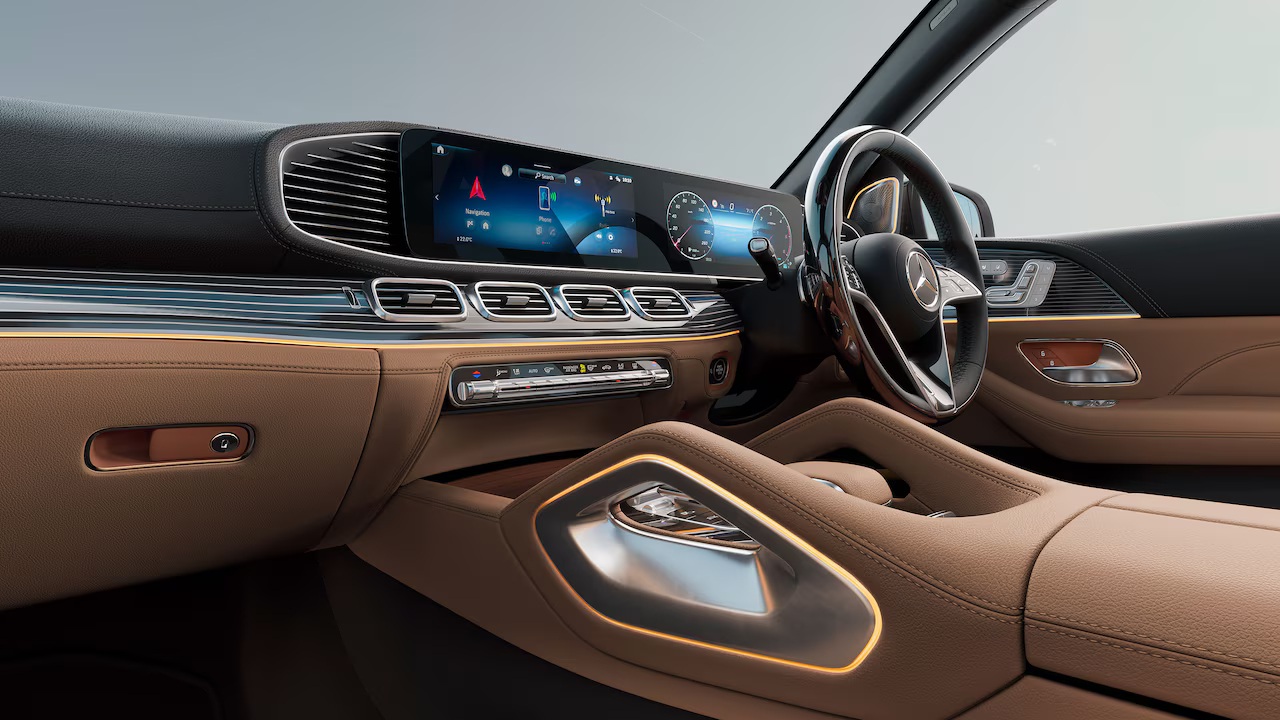 Which One Should You Pick — Mercedes GLS or BMW X7? -Autonexa