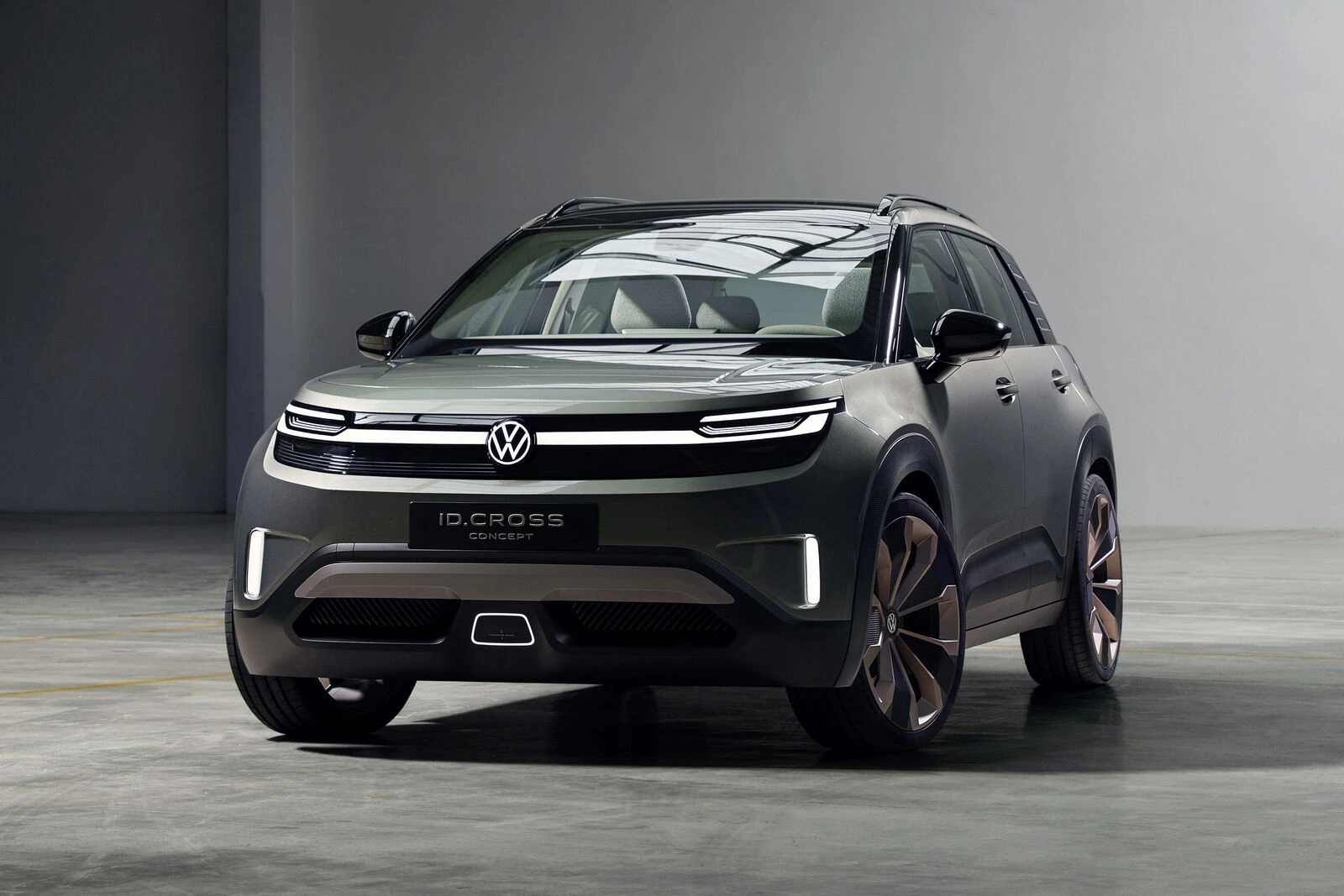 Volkswagen ID CROSS Concept Previews New Compact Electric SUV -Autonexa