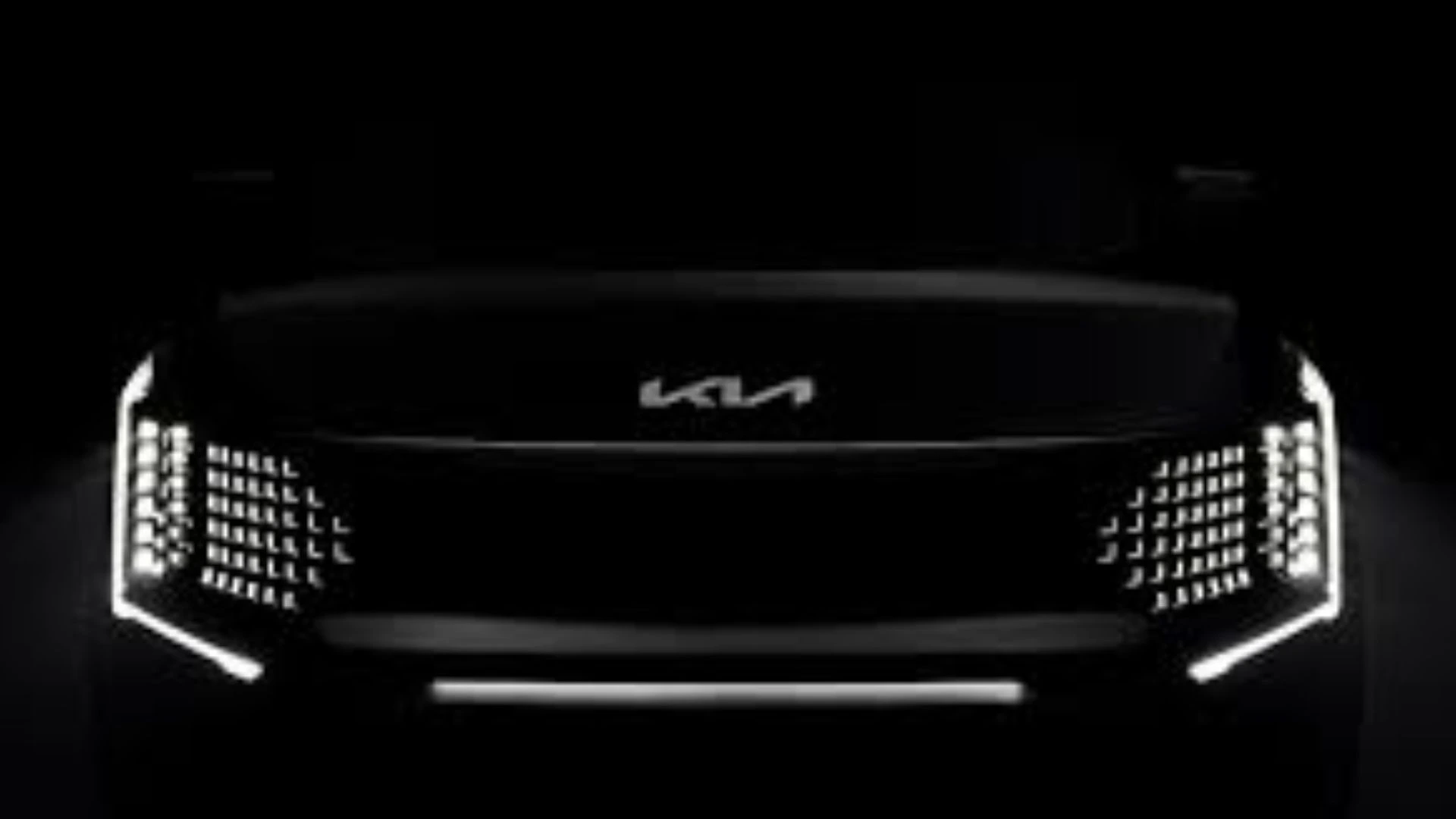 Kia Seltos 2025 Teaser Reveals Digital Tiger Face and Star Map Lighting ...